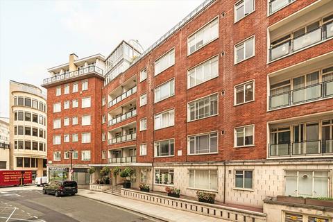 Buckingham Gate, London SW1E Studio - £1,495 pcm (£345 pw)