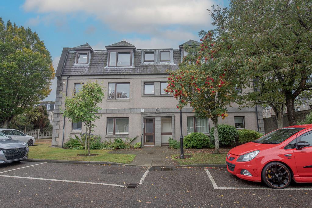 Hardgate, Aberdeen 2 bed apartment to rent - £850 pcm (£196 pw)