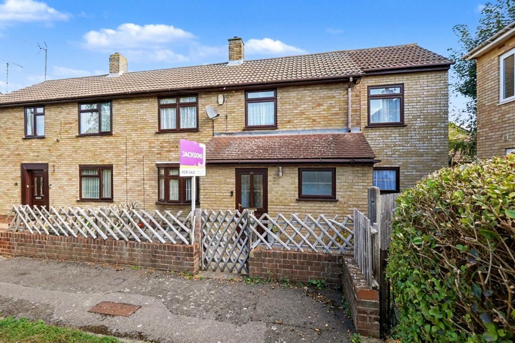 Wootton Green, Twydall 3 bed semi-detached house for sale - £350,000