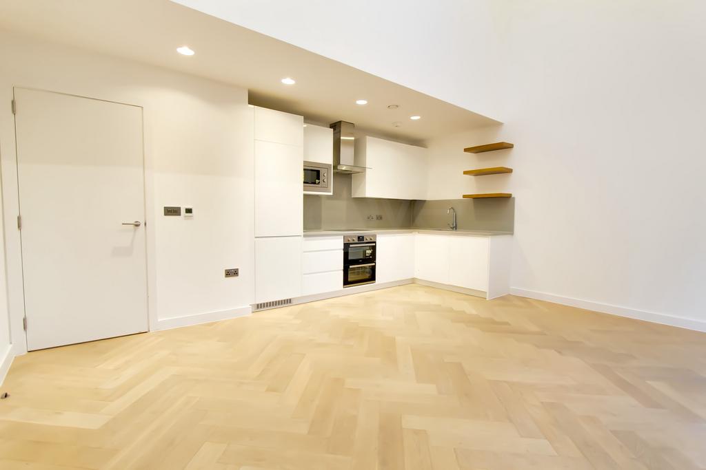 Bell Foundry Close, Croydon, CR0 2 bed flat - £1,900 pcm (£438 pw)