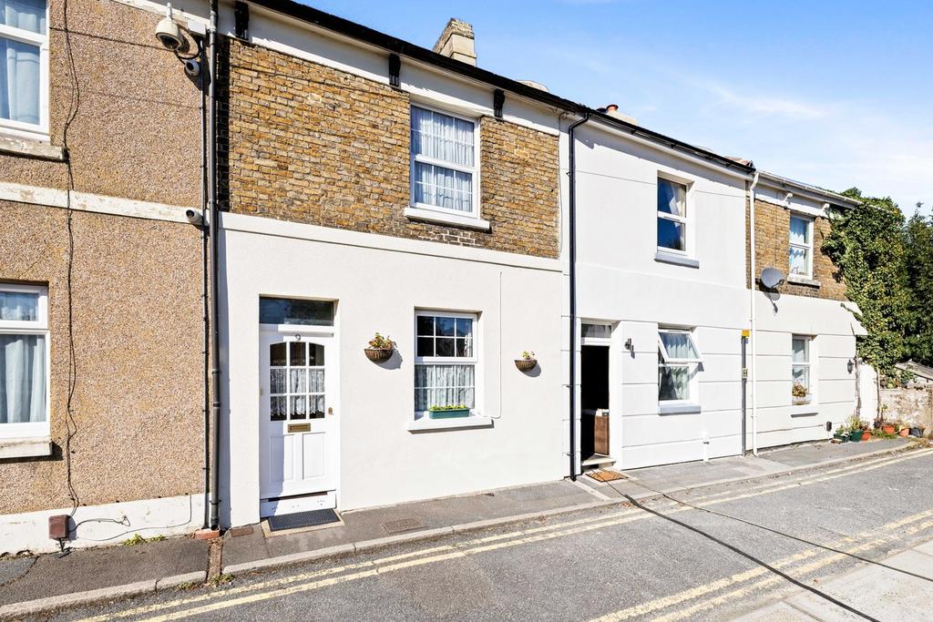 Alexandra Place, Dover, CT17 3 bed terraced house - £200,000