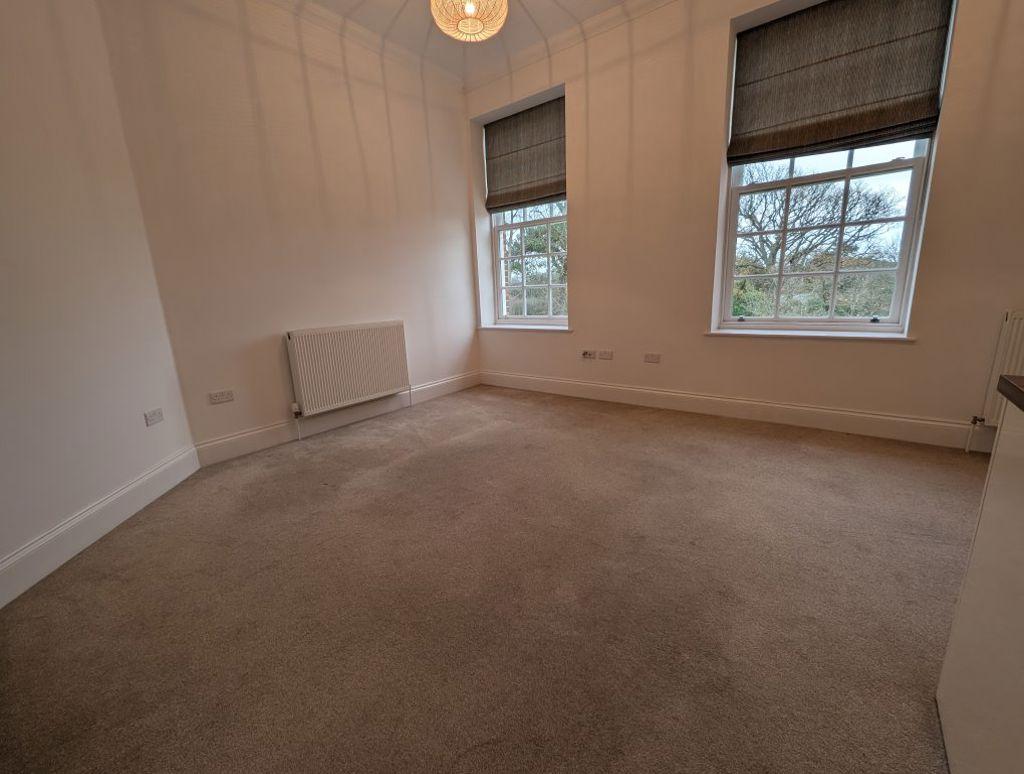 Whitecroft Park,Newport, Isle of Wight 2 bed apartment - £900 pcm (£208 pw)