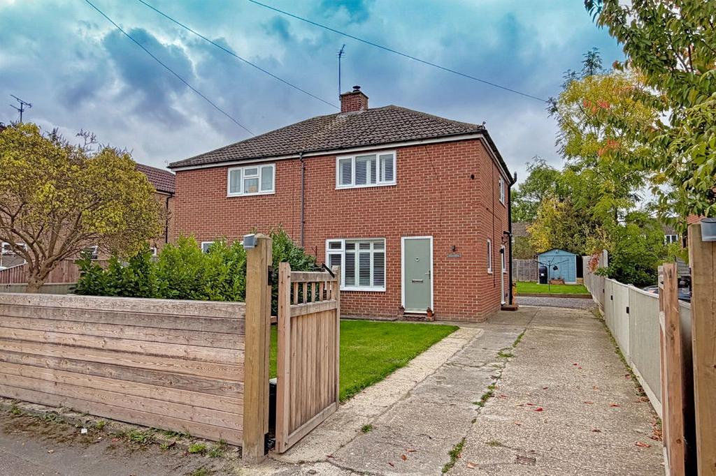 Kentwood Close, Cholsey OX10 2 bed semi-detached house - £415,000