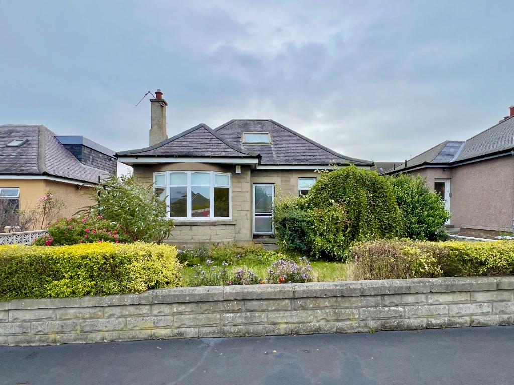 Craigentinny Crescent, Craigentinny... 3 bed bungalow - £1,500 pcm (£ ...