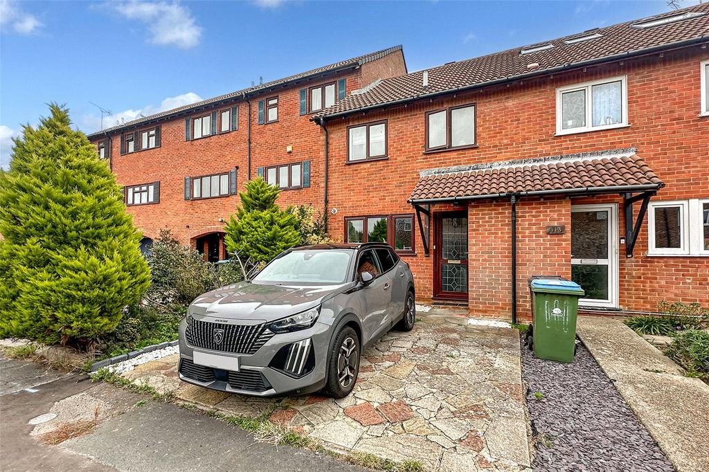 Dinsdale Gardens, Rustington... 3 bed terraced house - £290,000
