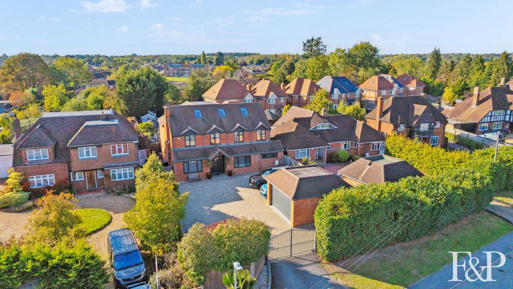 Dropmore Road, Burnham 7 bed detached house - £1,500,000