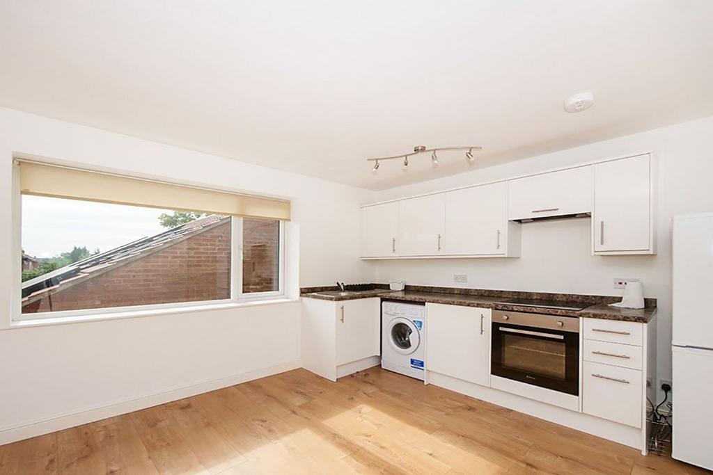 Link Avenue, North Yorkshire YO30 2 bed apartment - £995 pcm (£230 pw)
