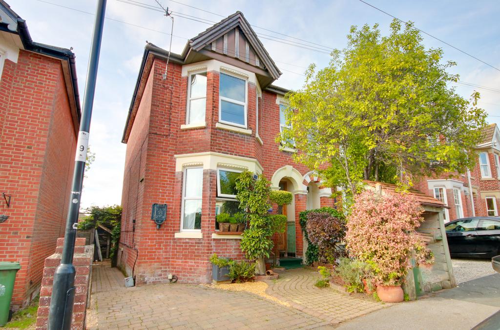 BITTERNE PARK! HAND-CRAFTED SOLID... 3 bed semi-detached house for sale ...