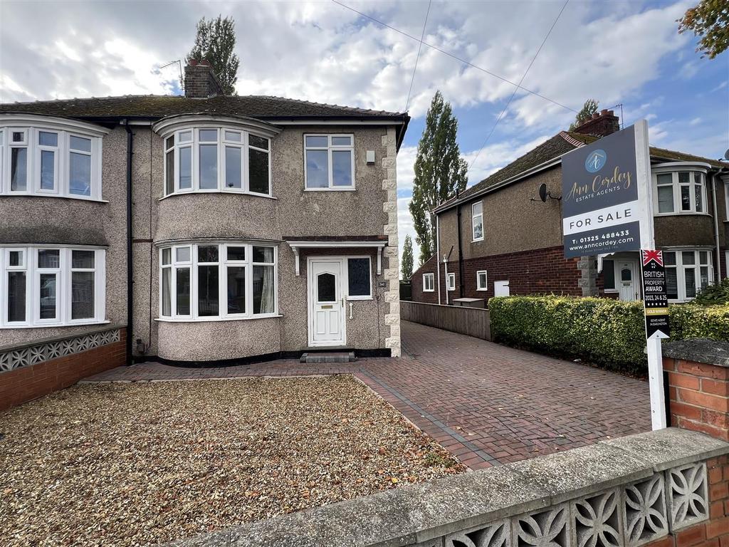 Yarm Road, Darlington 3 bed semi-detached house - £135,000