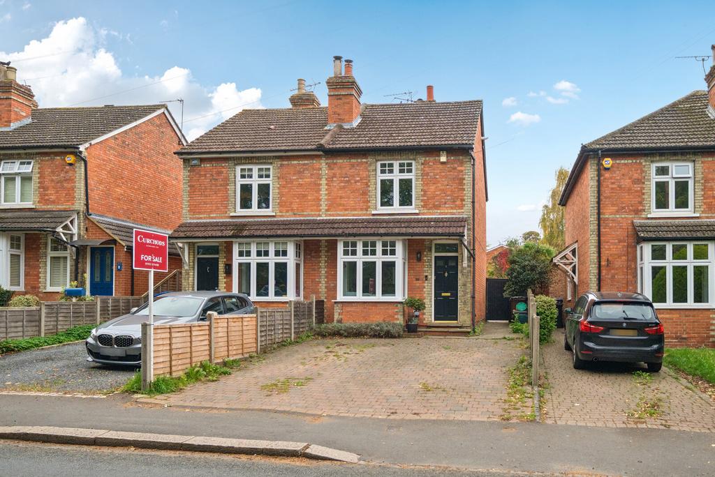 Spinney Hill, Addlestone, KT15 3 bed semi-detached house - £500,000