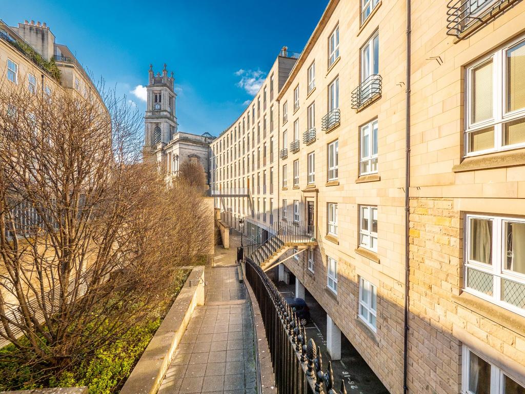 26/15 Fettes Row, New Town... 3 bed flat for sale - £350,000