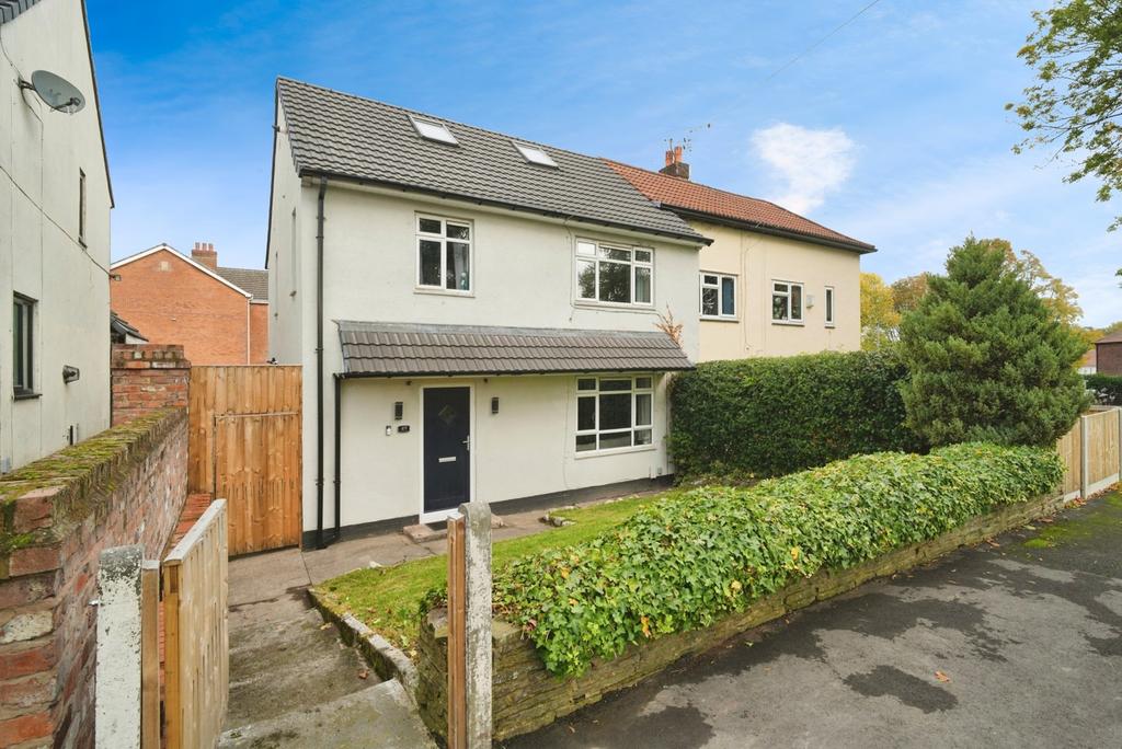 Blackcarr Road, Manchester M23 3 bed end of terrace house for sale - £ ...
