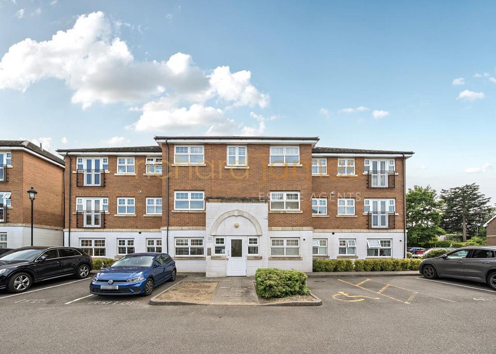 Bampton Drive, Mill Hill, NW7 2 bed apartment - £1,650 pcm (£381 pw)