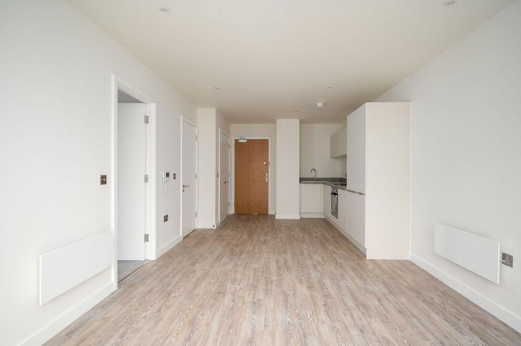 Gillingham Gate Rd, Gillingham ME4 1 bed apartment - £1,250 pcm (£288 pw)