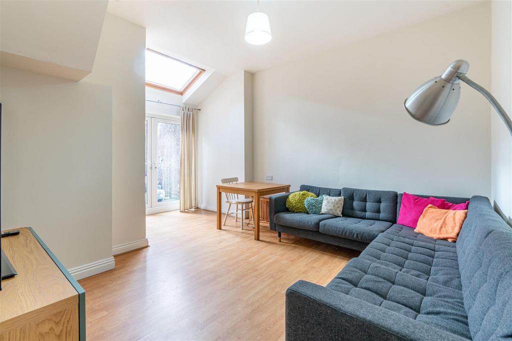 £139pppw - Chester St - Sandyford 6 bed terraced house - £3,614 pcm (£ ...