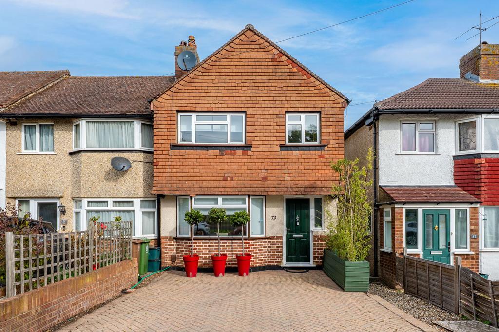 Dorchester Road, Worcester Park KT4 3 bed end of terrace house - £475,000