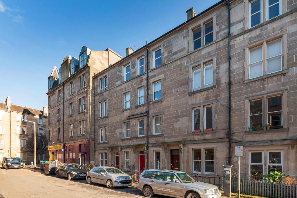 7, Bryson Road, Edinburgh, EH11 1ED 2 bed flat - £1,100 pcm (£254 pw)