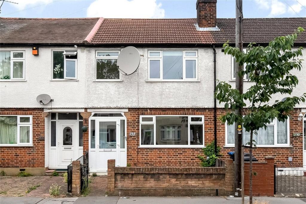 Kynaston Avenue, CR7 7BW 3 bed terraced house - £2,400 pcm (£554 pw)
