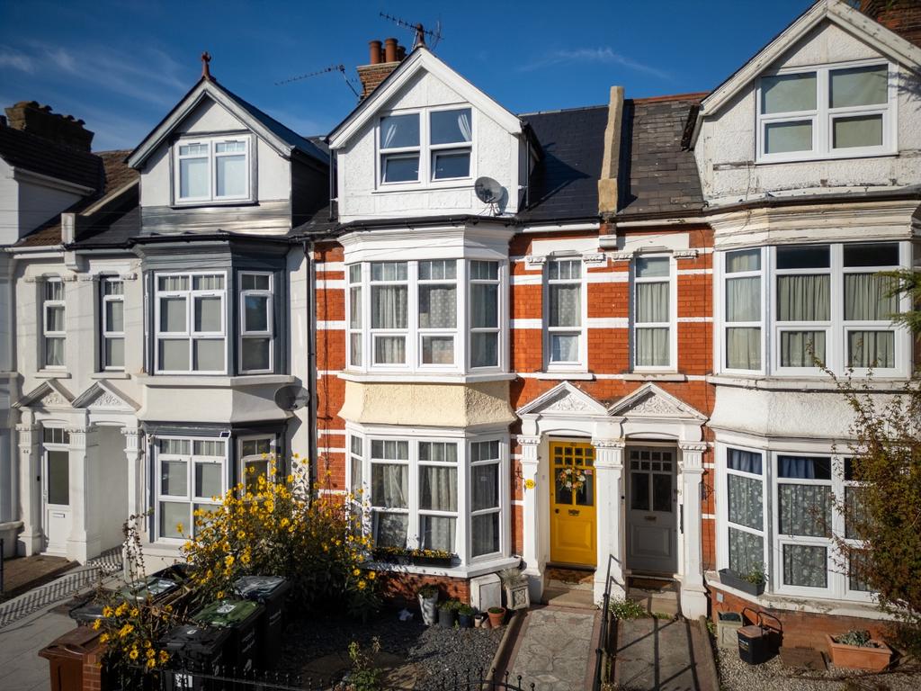 Kent Road, Gravesend, Gravesend... 4 bed terraced house for sale - £450,000