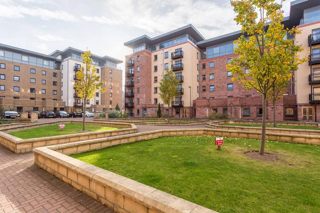 Flat 35, 24 Slateford Gait... 2 bed flat for sale - £250,000