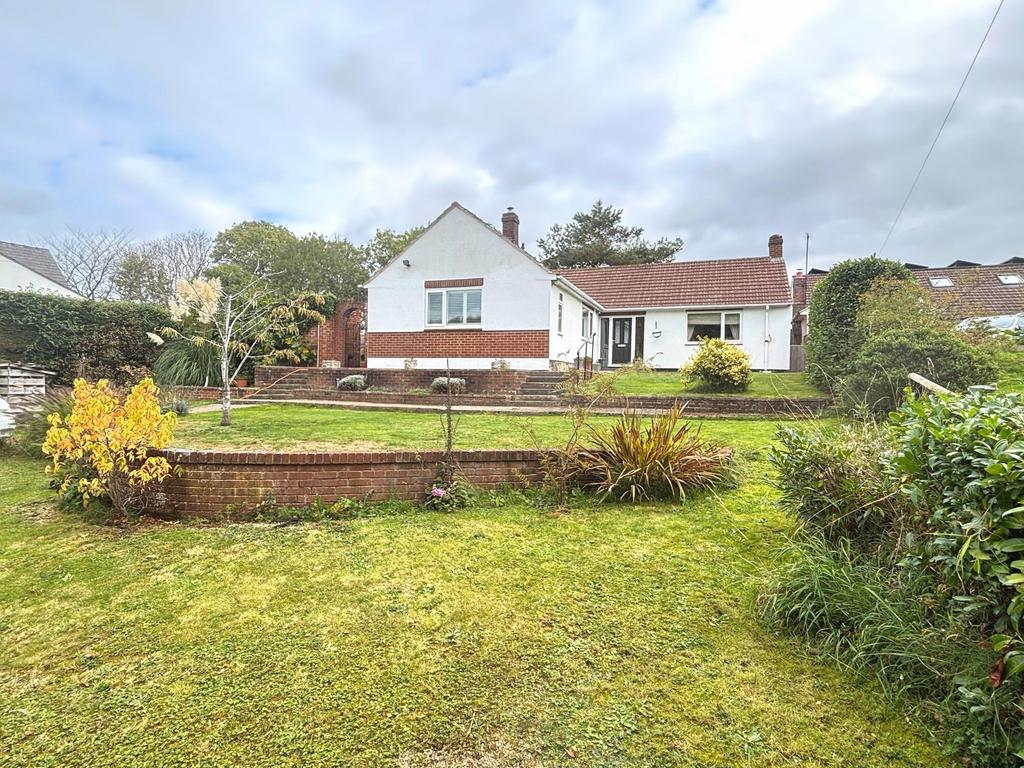 Green Street, Brockworth, GL3 3 bed detached bungalow for sale - £590,000