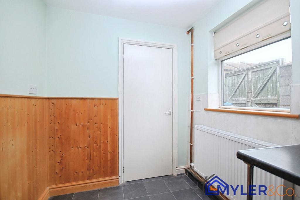 Mersey Road, Widnes, WA8 3 bed end of terrace house for sale - £90,000