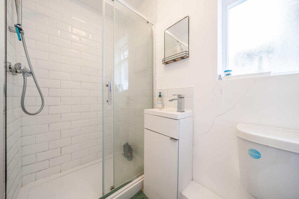 Brook Drive, Kennington, London, SE11 Studio - £1,450 pcm (£335 pw)