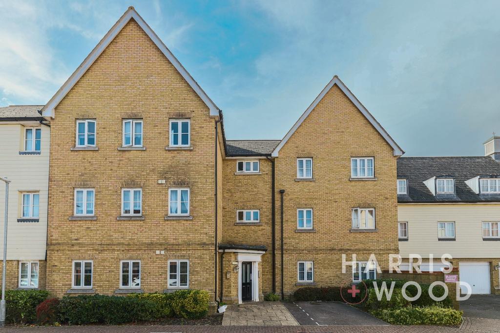 Weetmans Drive, Colchester, CO4 2 bed apartment - £200,000