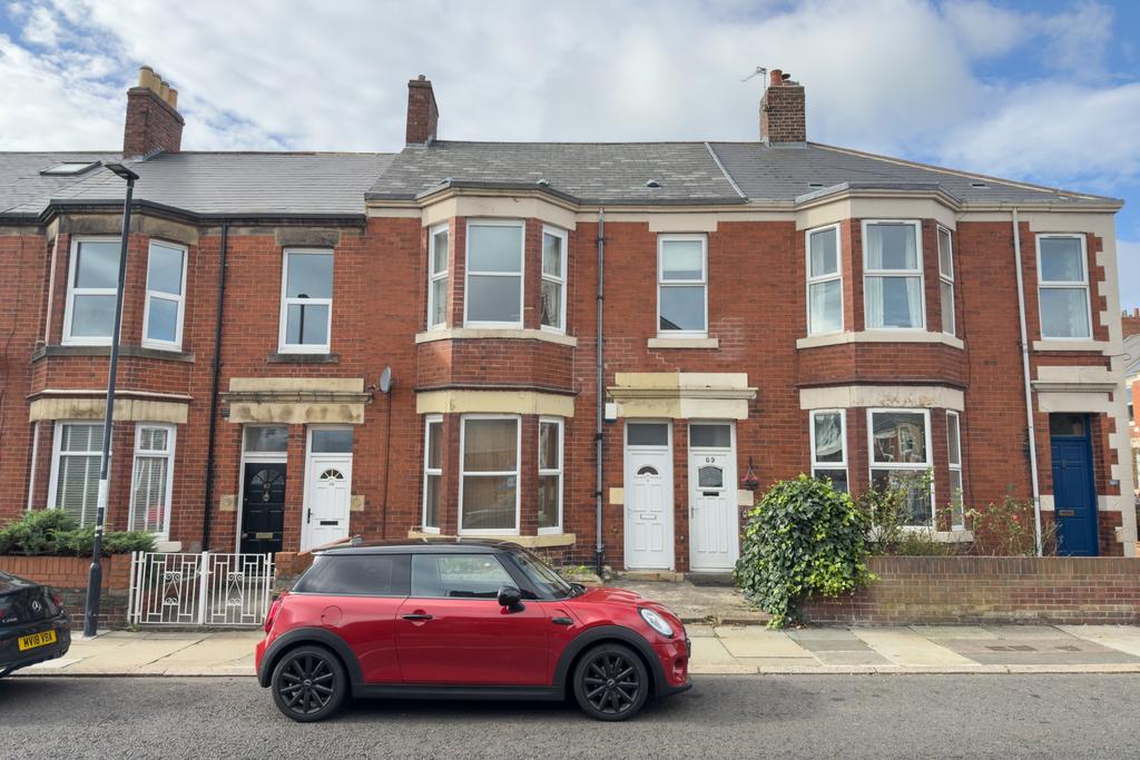 Addycombe Terrace, Heaton, NE6 2 bed flat - £175,000