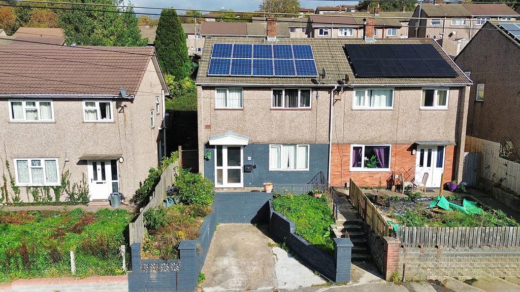 Almond Avenue, Newport NP11 3 bed semi-detached house for sale - £150,000