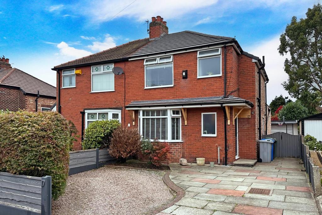 Clover Road, Timperley 3 bed semi-detached house for sale - £500,000