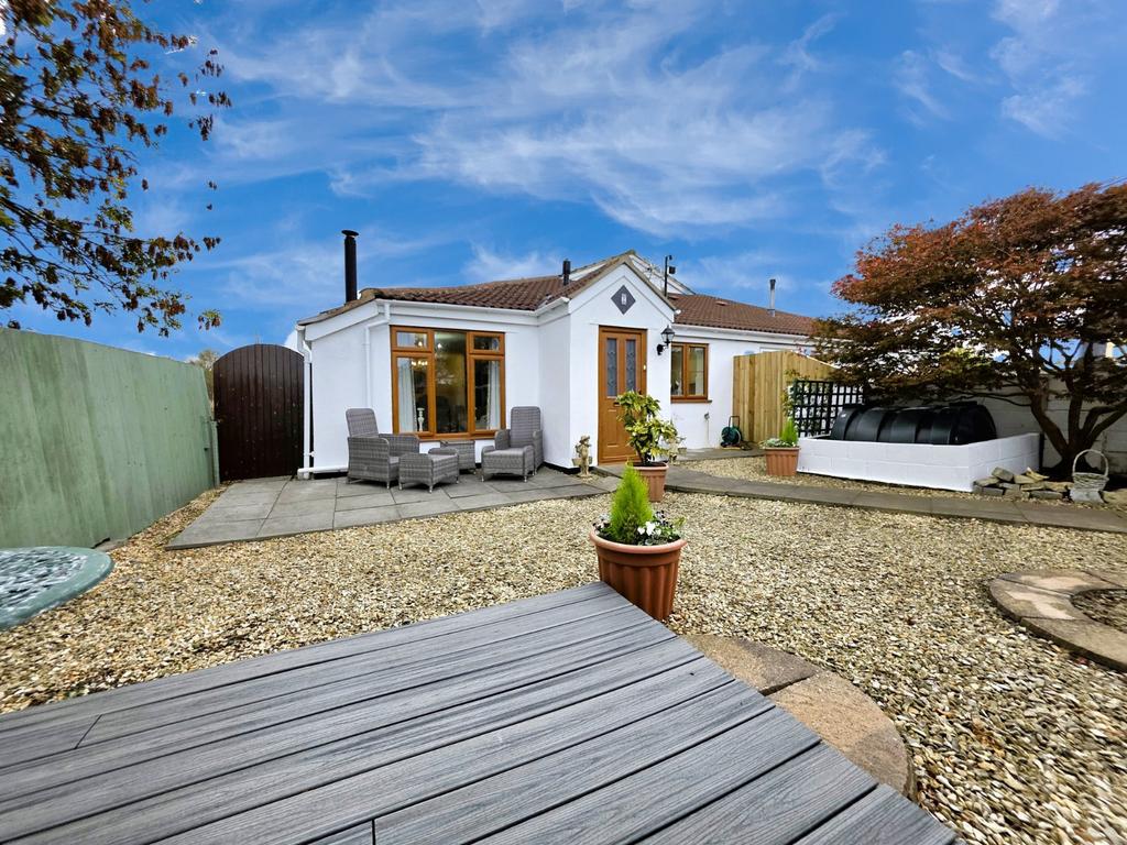 Hackness Road, East Huntspill... 2 bed bungalow for sale - £274,950