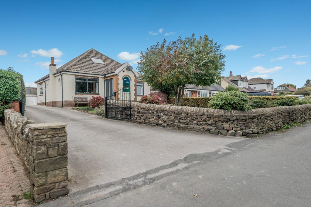 Spen View Lane, Bierley, Bradford... 4 bed bungalow - £295,000
