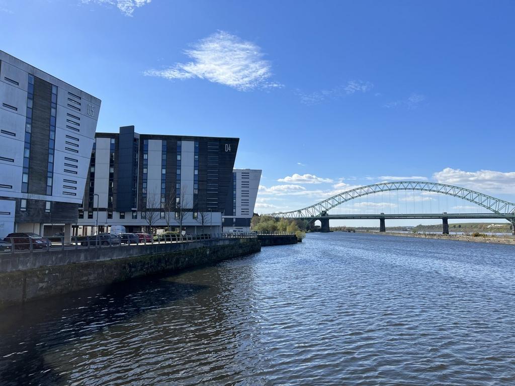 The Decks, Runcorn, Cheshire, WA7 2 bed flat to rent - £725 pcm (£167 pw)