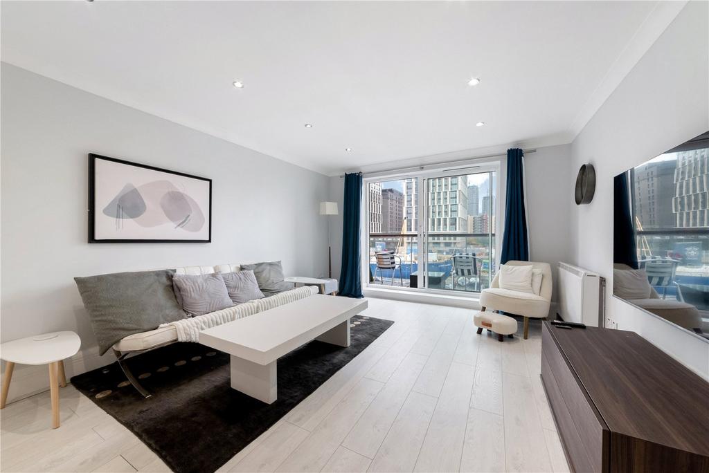Lawn House Close, London, E14 2 bed apartment - £2,700 pcm (£623 pw)