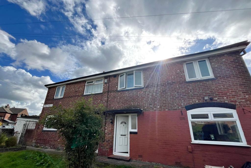 Chorley Wood Avenue, Manchester M19 3 bed semi-detached house - £1,450 ...