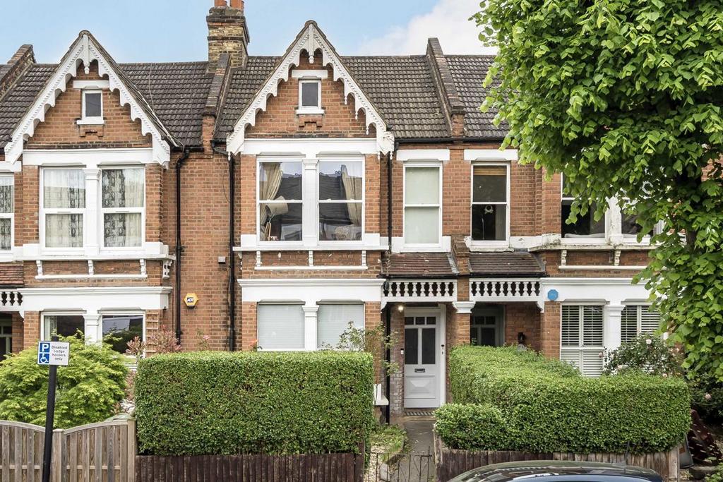 Clive Road, London SE21 3 bed flat - £550,000