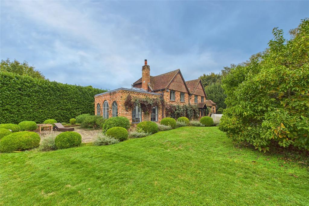 Gilchrist Way, Littlewick Green... 5 bed detached house - £5,500 pcm (£ ...