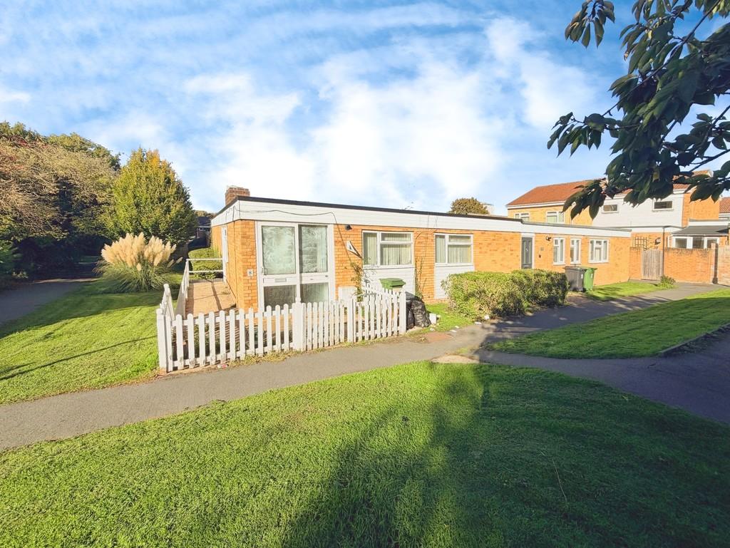 Meon Walk, Basingstoke RG21 3 bed terraced bungalow for sale - £255,000