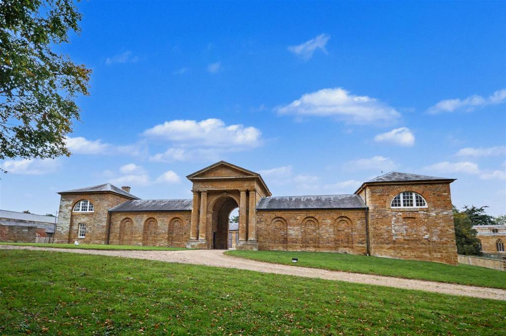 Church Lane, Harlestone, NN7 4 bed barn conversion to rent - £2,700 pcm ...