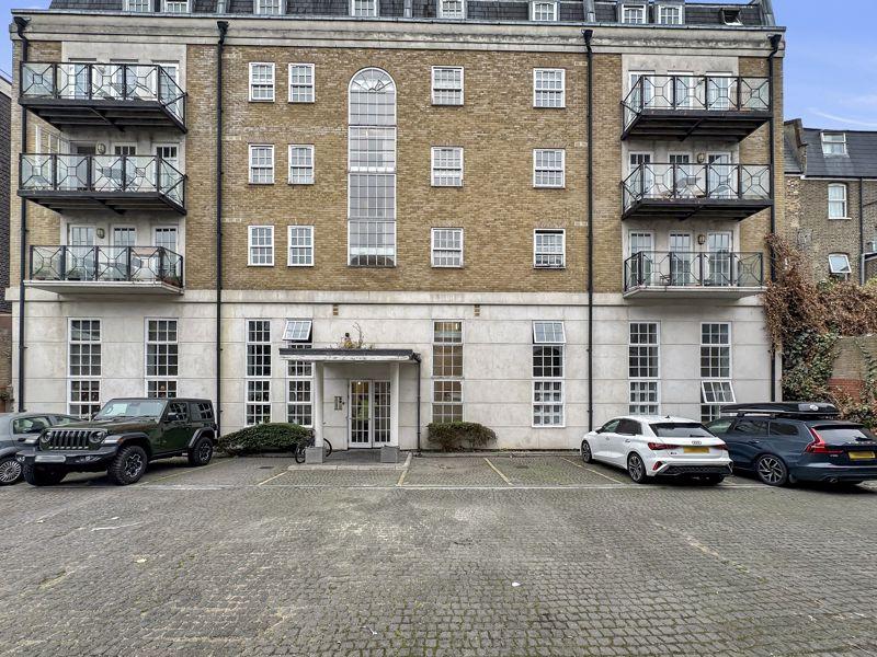 Hanover Place, London E3 2 bed apartment to rent - £2,300 pcm (£531 pw)