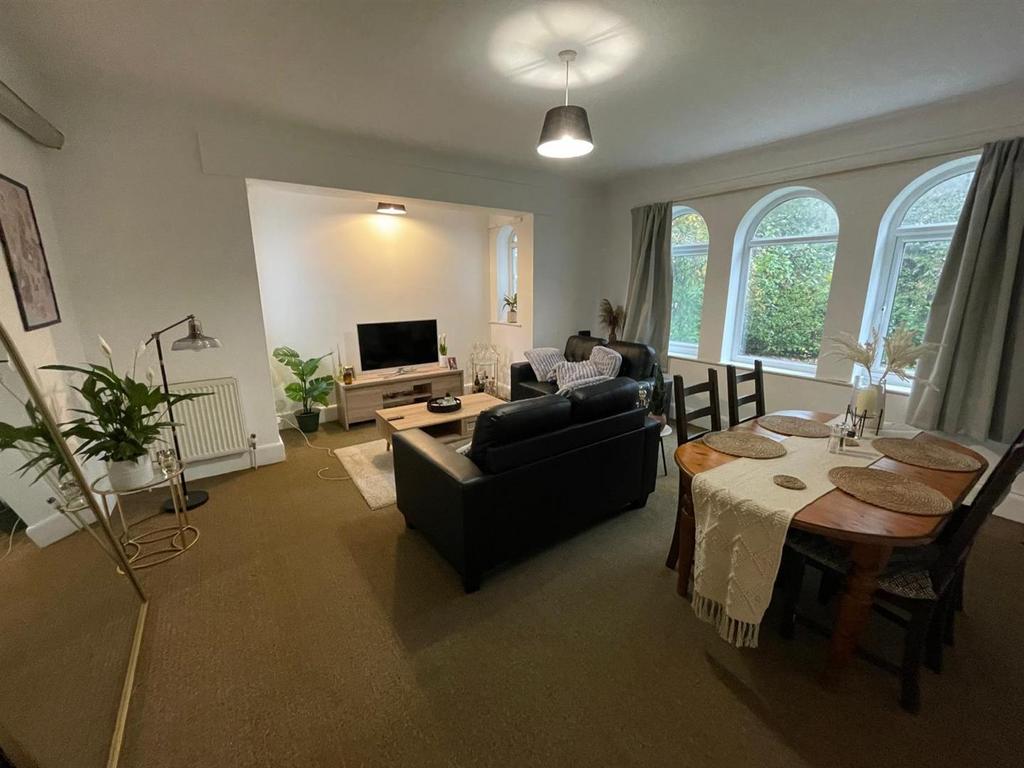 Otley Road, Headingley, Leeds, LS6 3PX 2 bed apartment to rent - £1,150 ...