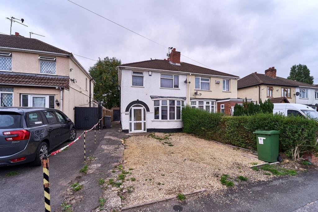 17 Taylor Road, Wolverhampton, WV4 6HP 3 bed semi-detached house - £35,000