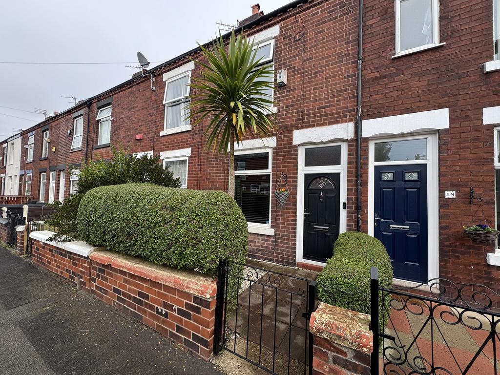 Highfield Street, Denton 2 bed terraced house for sale - £175,000