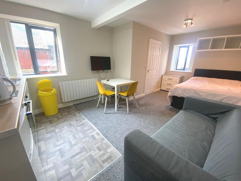 Church Street, Lancaster LA1 1 bed private hall - £958 pcm (£221 pw)