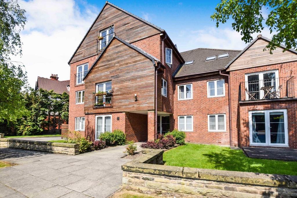 Daisy Bank Road, Manchester, Greater... 2 bed flat - £1,150 pcm (£265 pw)
