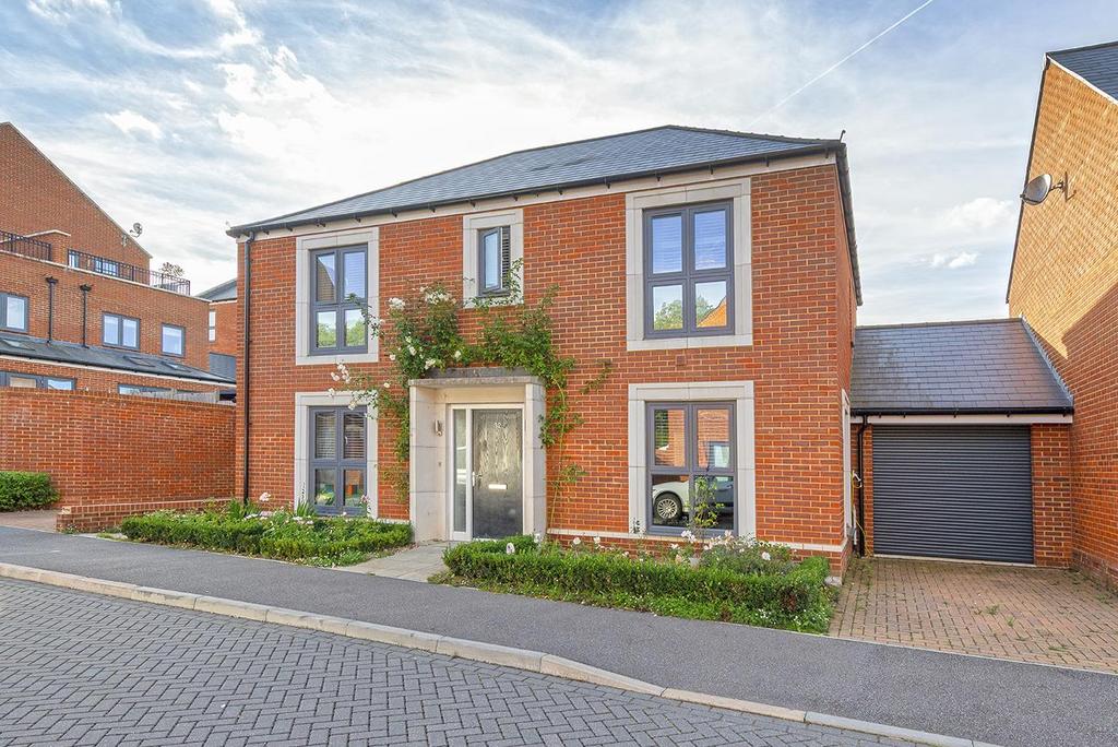 Ruton Square, Kings Hill, ME19 4SH 4 bed detached house for sale - £590,000