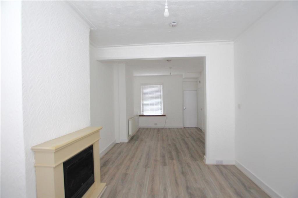 Sheldon Road, Edmonton, London, N18 2 bed house to rent - £1,800 pcm (£ ...