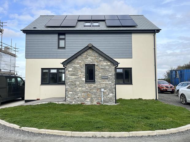 Railside Drive, Otterham PL32 3 bed detached house - £1,250 pcm (£288 pw)