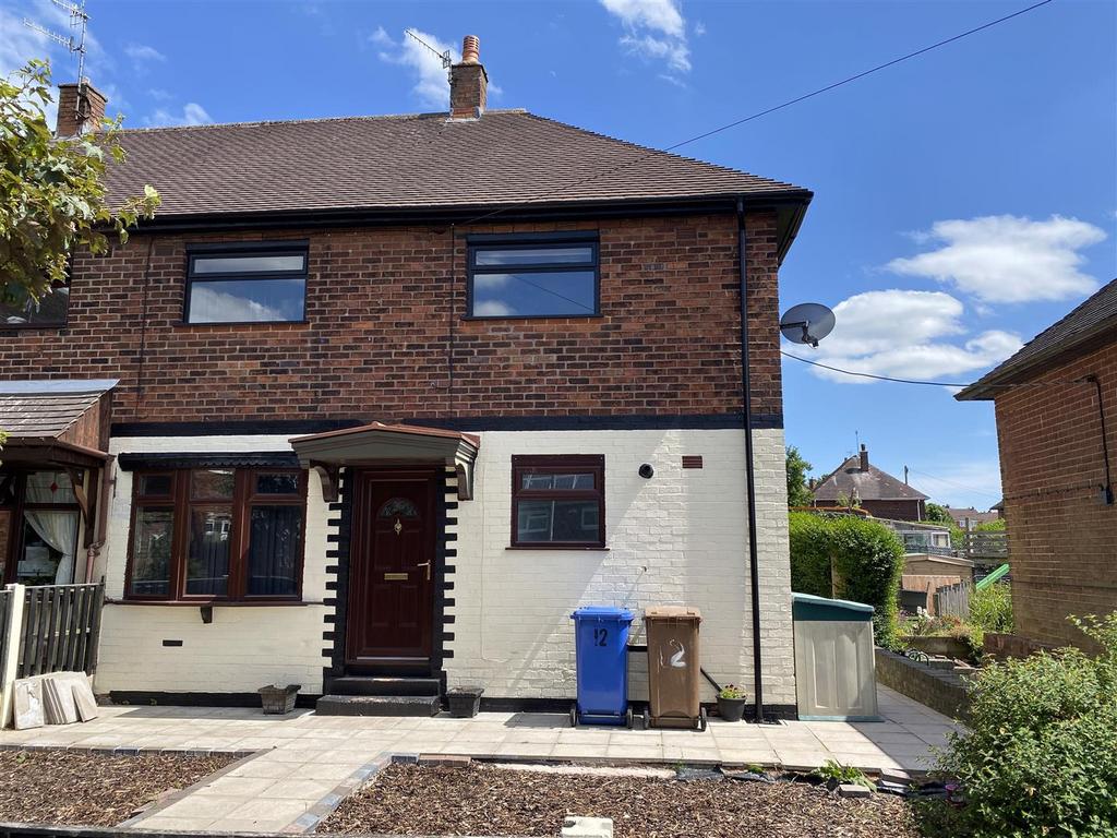 Walmer Place, Stoke-On-Trent ST3 3 bed semi-detached house - £140,000